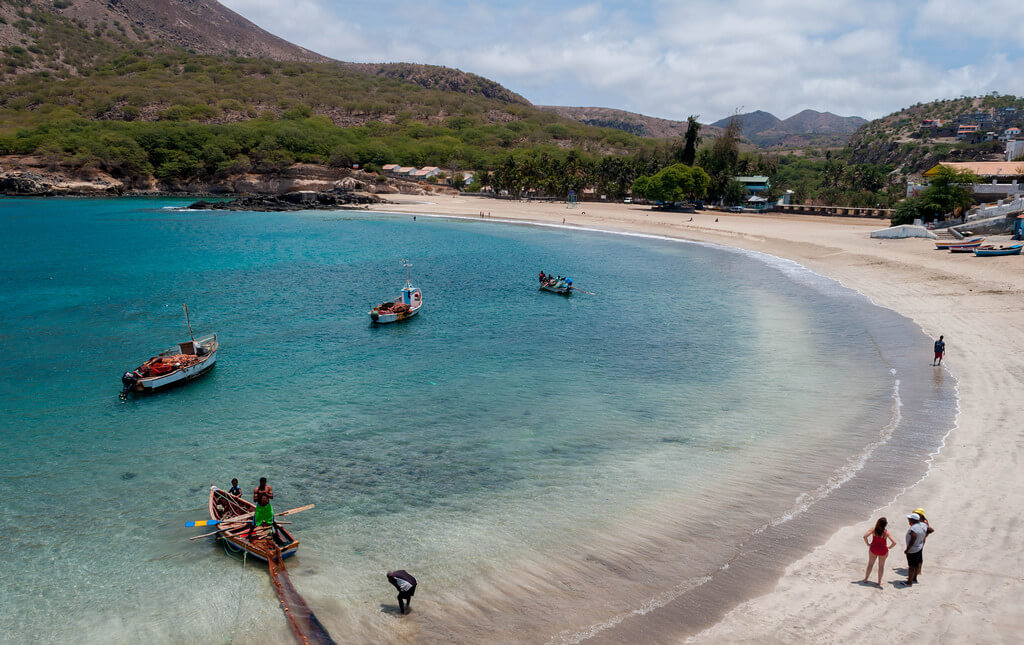 Cabo Verde: Onde e quando ir a banhos? Temperatura do mar mês a mês
